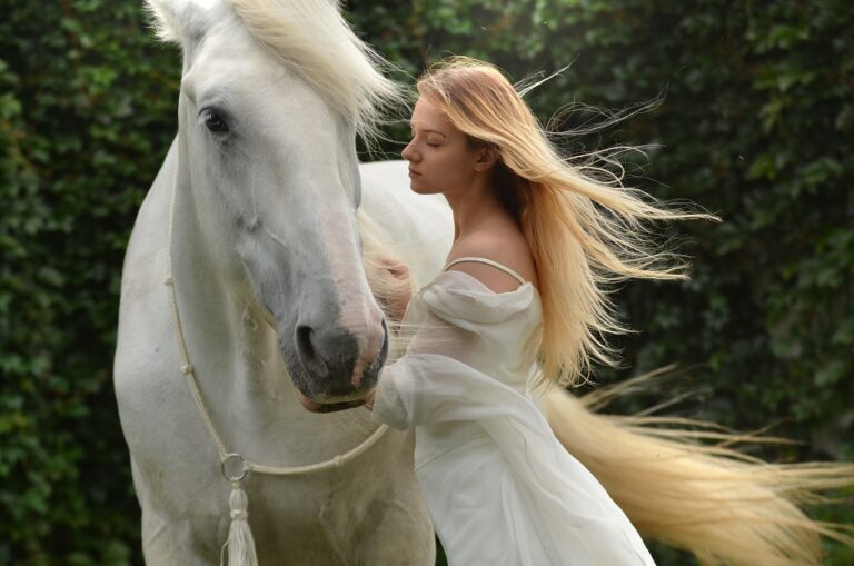 11 Spectacular Animals Known For Their Healing Powers - iHeartDogs.com